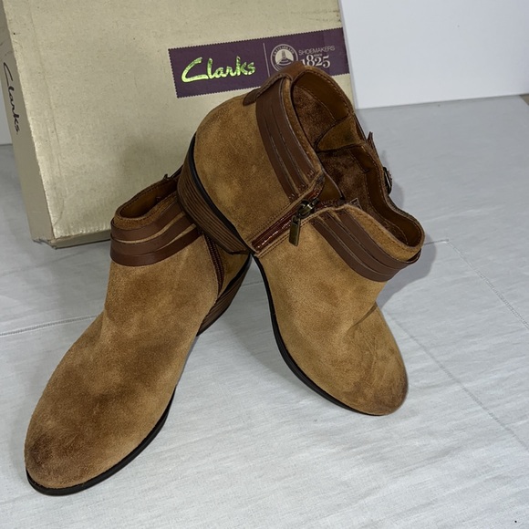 Clarks | Shoes | Euc Clarks Booties 9 Gelata Siena Tan Suede Leather ...